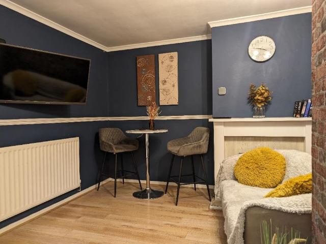 4 bedroom terraced house to rent
