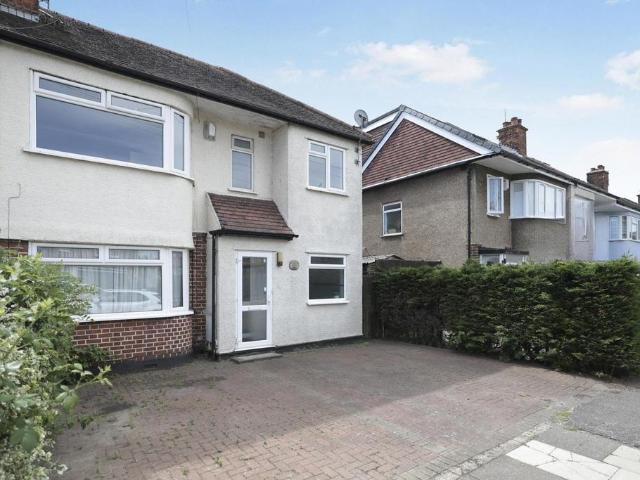 4 bedroom terraced house to rent
