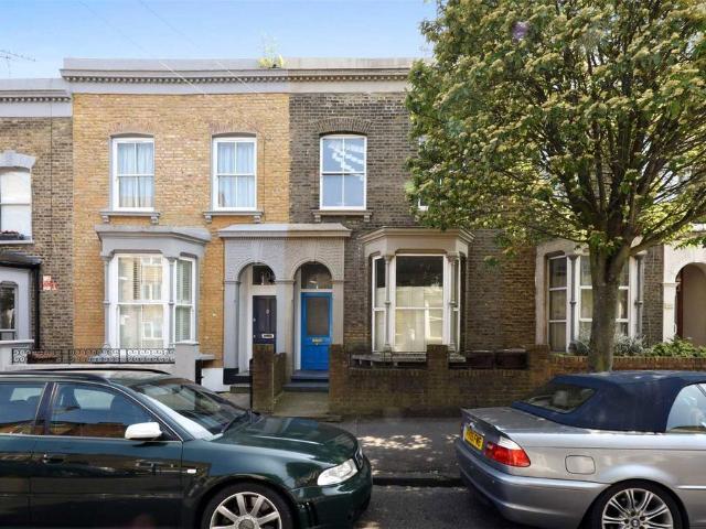 4 bedroom terraced house to rent