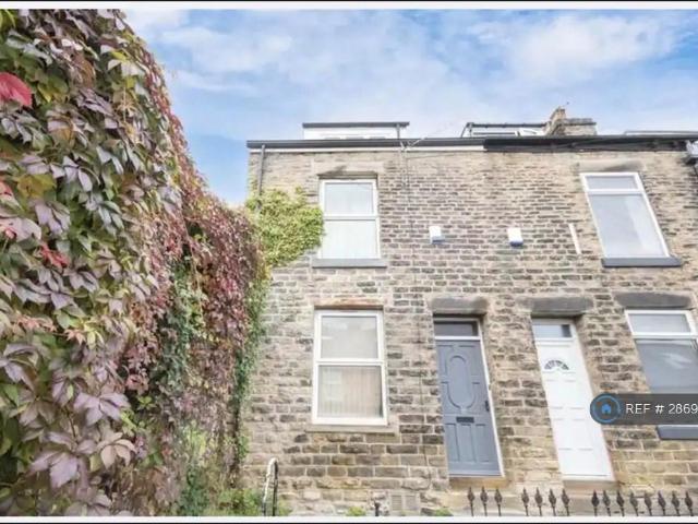 4 bedroom terraced house to rent