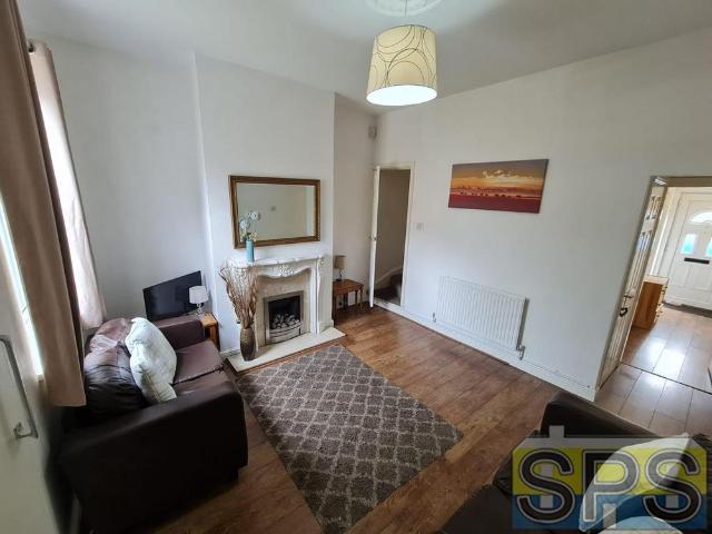 4 bedroom terraced house to rent