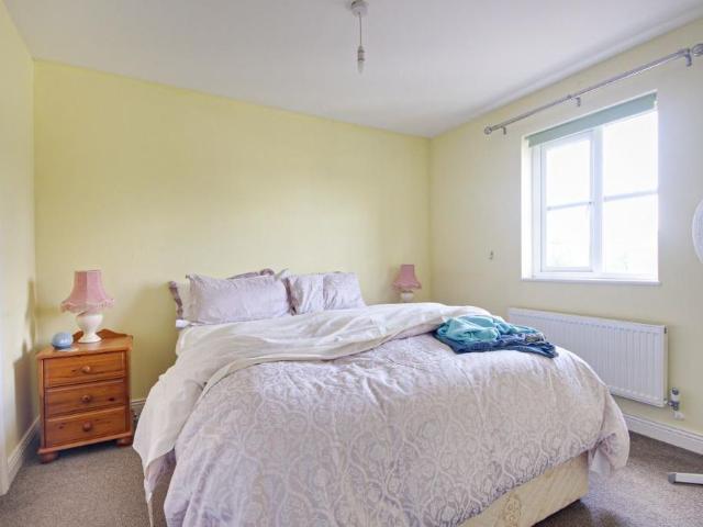 4 bedroom terraced house to rent