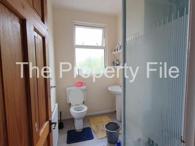 4 bedroom terraced house to rent
