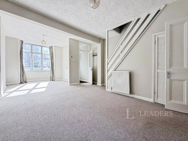 4 bedroom terraced house to rent