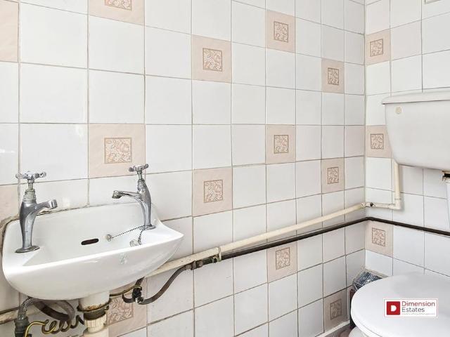 4 bedroom terraced house to rent