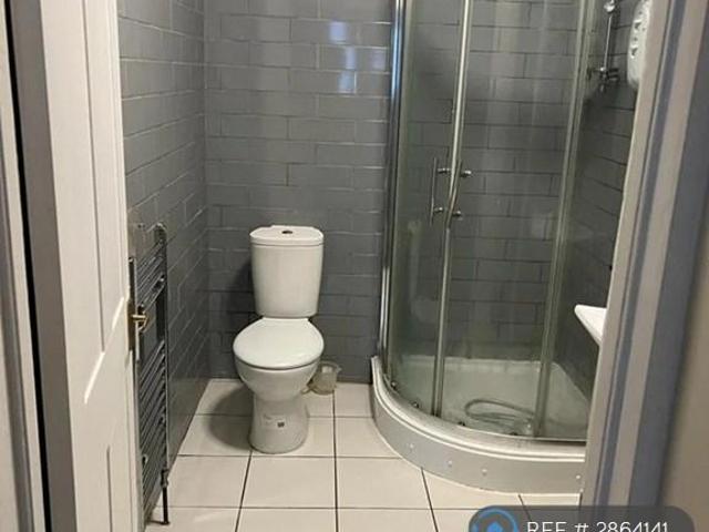 4 bedroom terraced house to rent