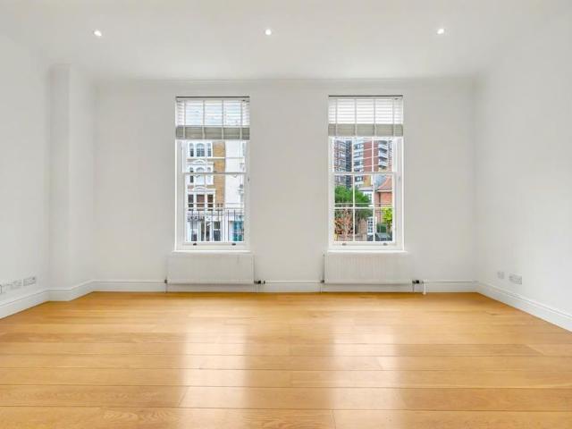 4 bedroom terraced house to rent