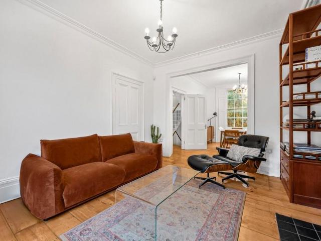 4 bedroom terraced house to rent