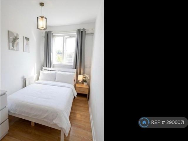 4 bedroom terraced house to rent