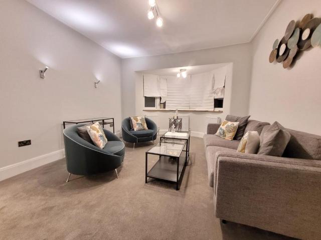 4 bedroom terraced house to rent