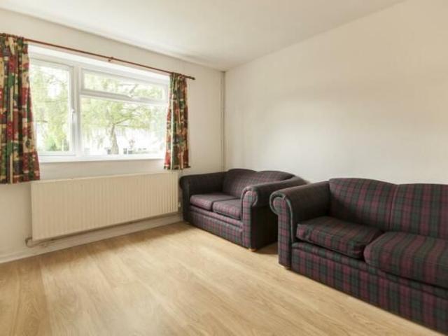 4 bedroom terraced house to rent