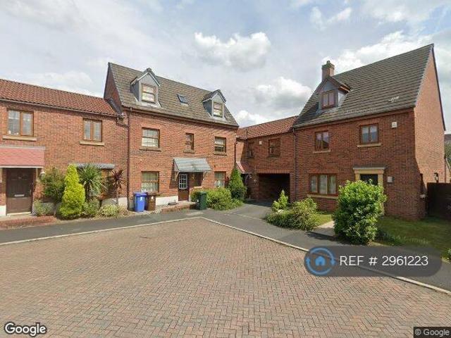 4 bedroom terraced house to rent