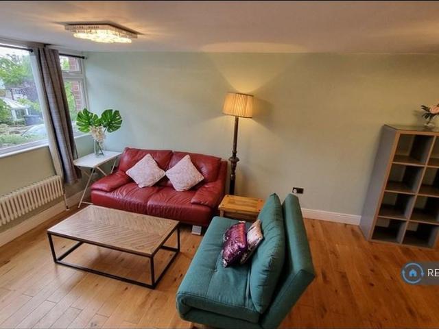 4 bedroom terraced house to rent