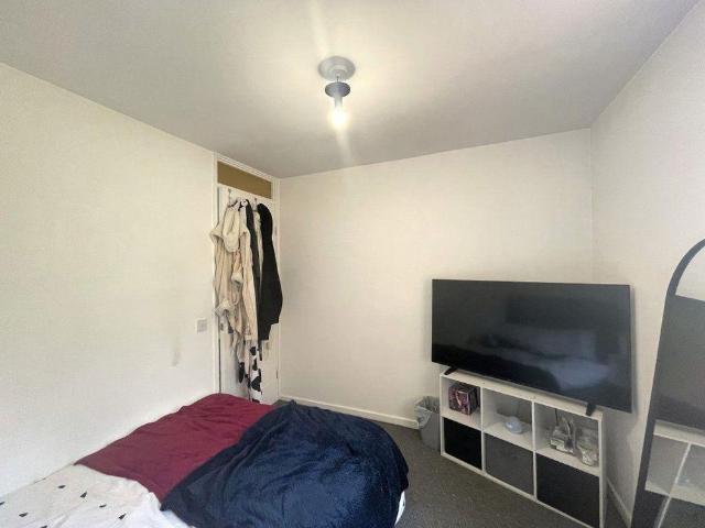 4 bedroom terraced house to rent