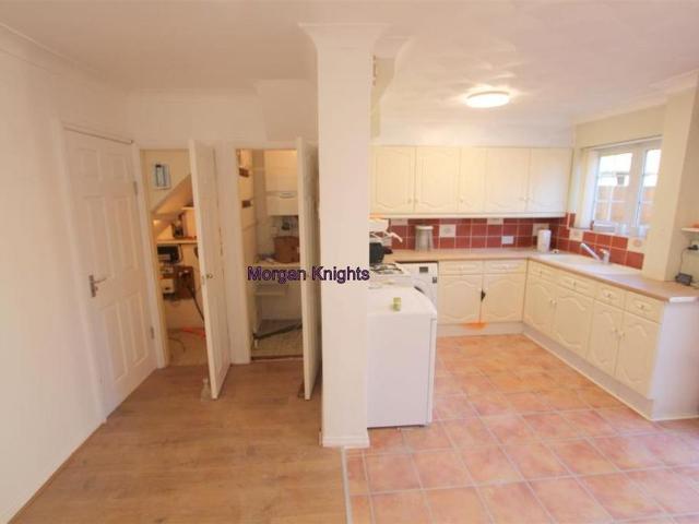 4 bedroom terraced house to rent