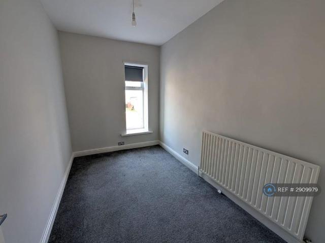 4 bedroom terraced house to rent