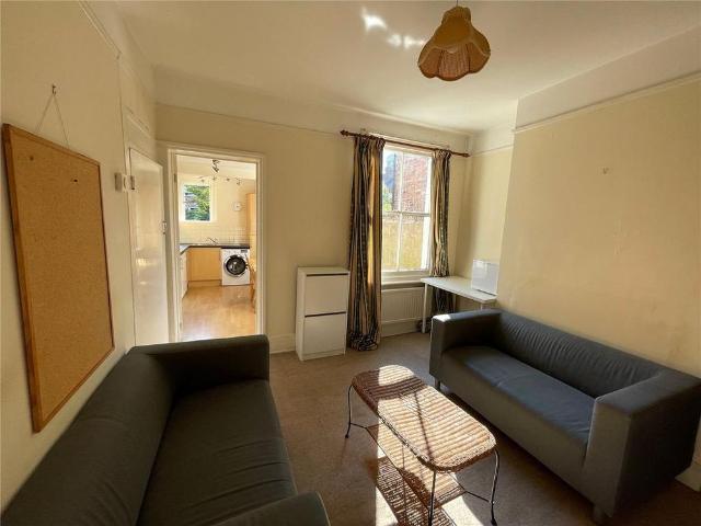4 bedroom terraced house to rent