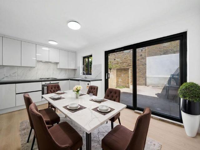 4 bedroom terraced house to rent