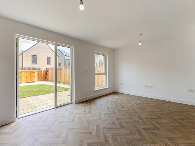 4 bedroom terraced house to rent