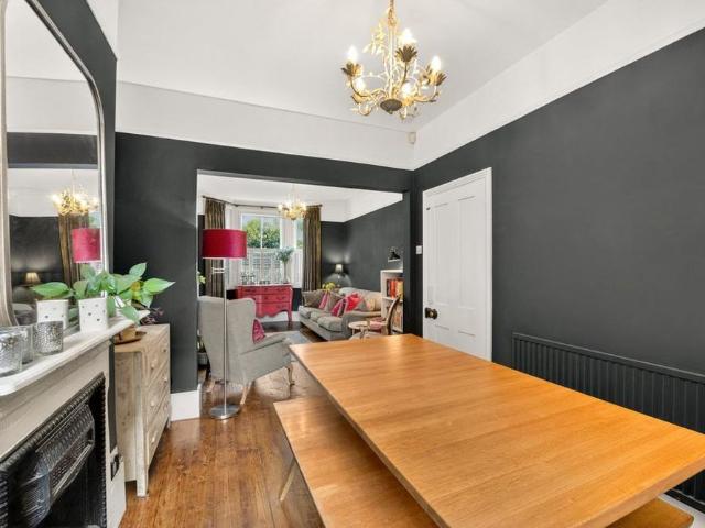 4 bedroom terraced house to rent