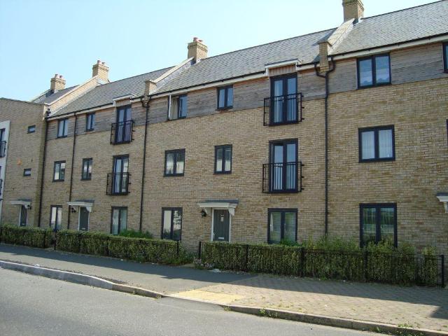 4 bedroom terraced house to rent