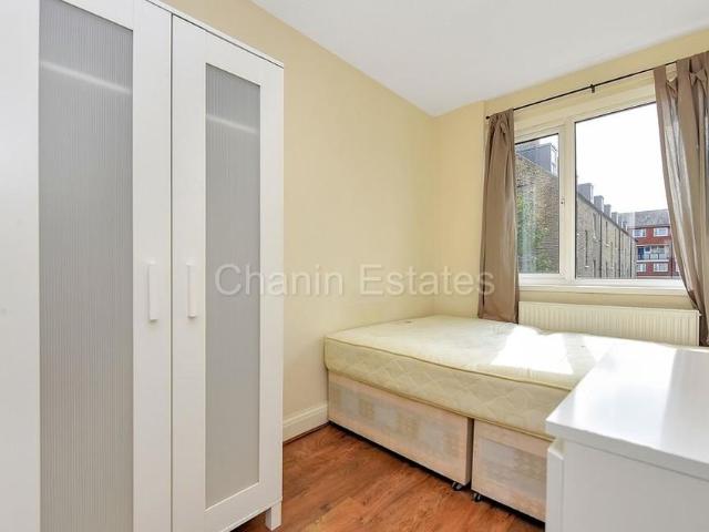 4 bedroom terraced house to rent