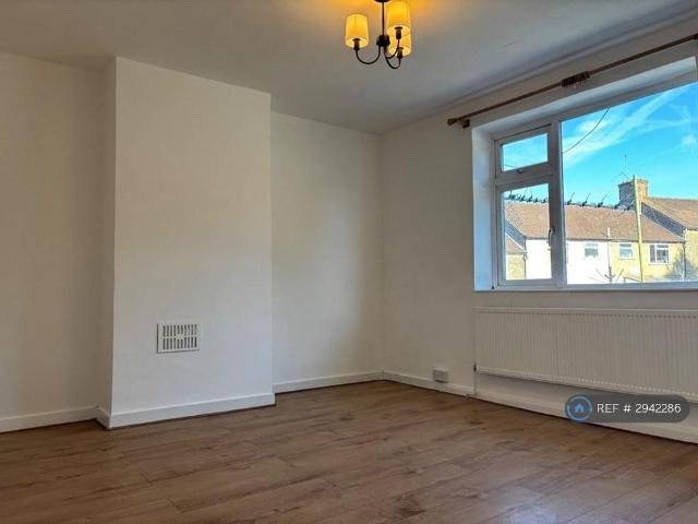 4 bedroom terraced house to rent