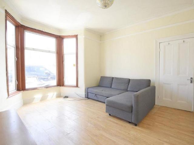 4 bedroom terraced house to rent