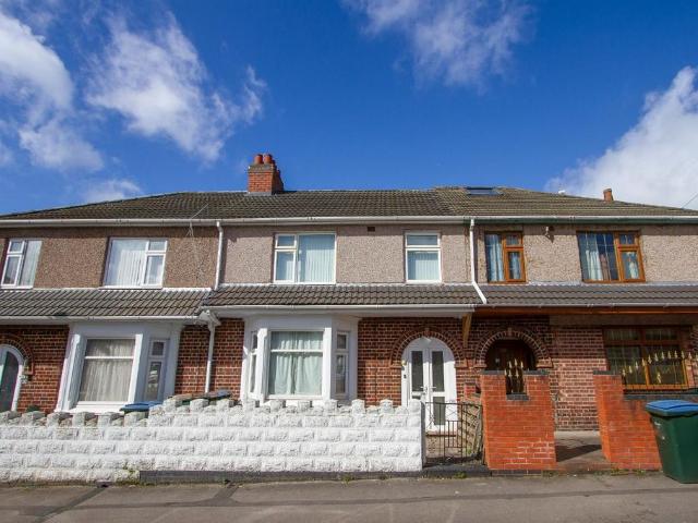 4 bedroom terraced house to rent