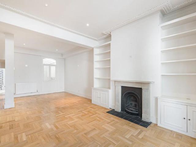 4 bedroom terraced house to rent