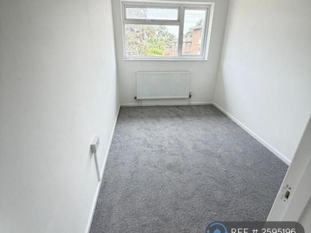 4 bedroom terraced house to rent