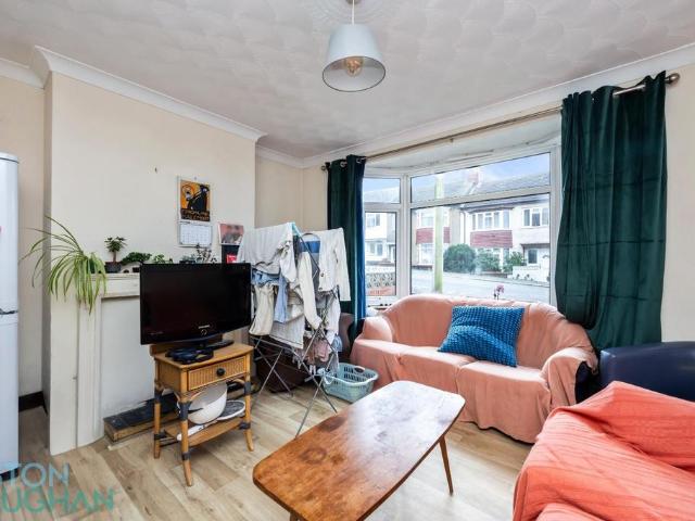 4 bedroom terraced house to rent