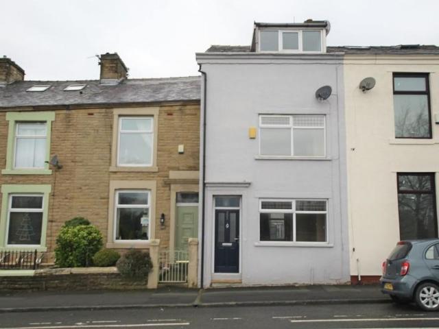 4 bedroom terraced house to rent