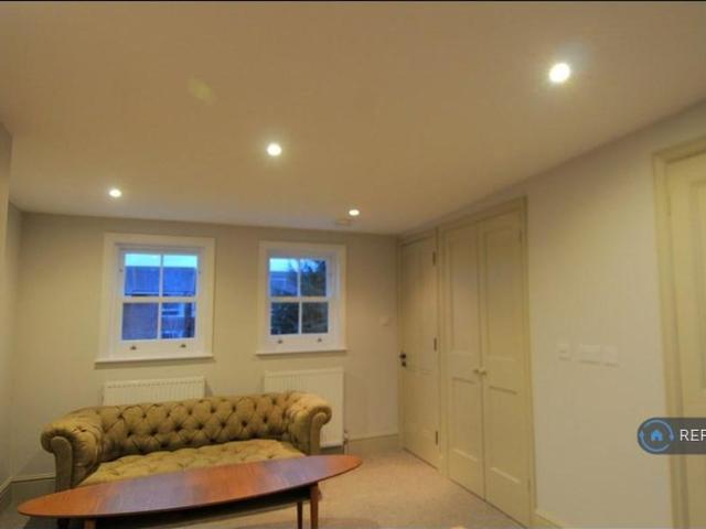 4 bedroom terraced house to rent