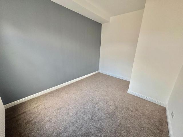 4 bedroom terraced house to rent