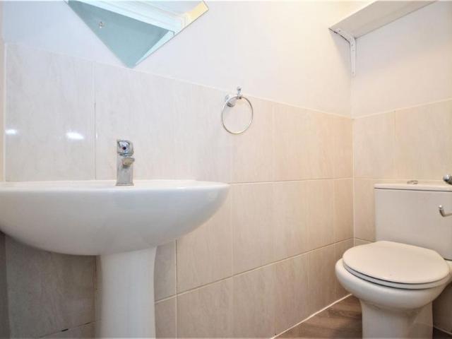 4 bedroom terraced house to rent