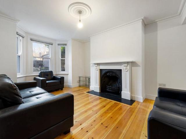 4 bedroom terraced house to rent