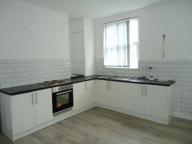 4 bedroom terraced house to rent