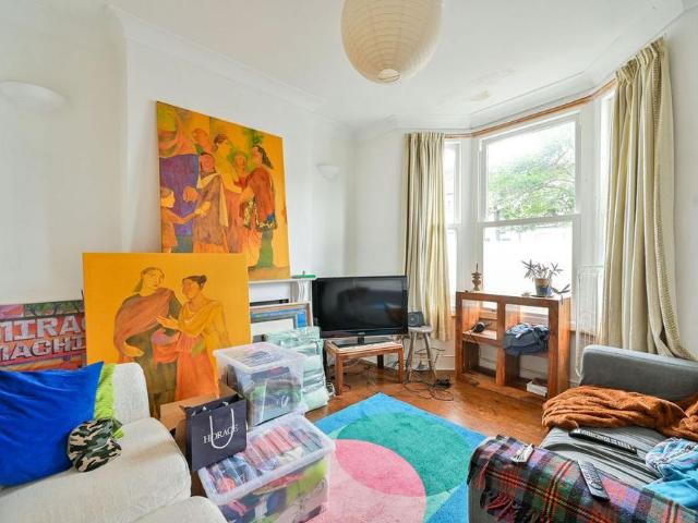 4 bedroom terraced house to rent