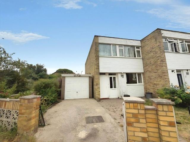 4 bedroom terraced house to rent