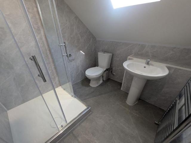 4 bedroom terraced house to rent