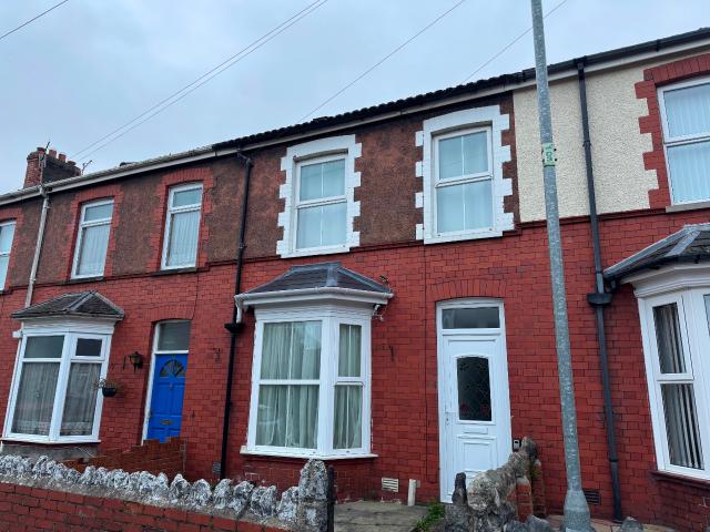 4 bedroom terraced house to rent