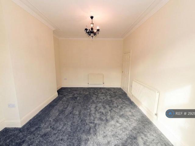 4 bedroom terraced house to rent