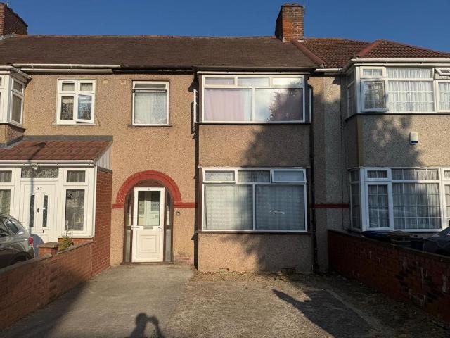 4 bedroom terraced house to rent
