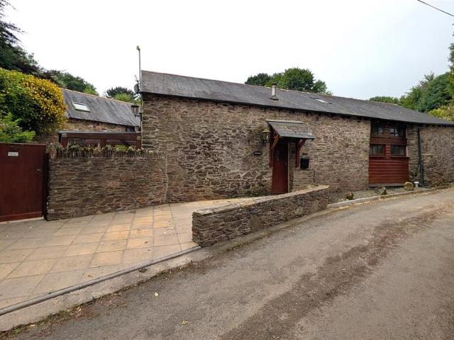 4 bedroom terraced house to rent