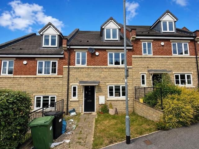 4 bedroom terraced house to rent