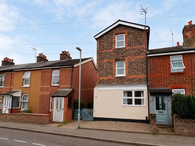 4 bedroom terraced house to rent