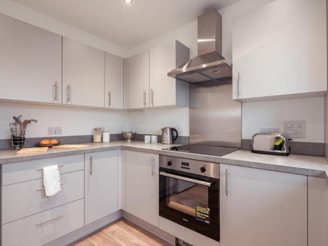 4 bedroom terraced house to rent