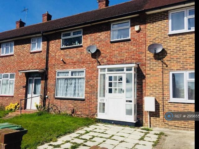4 bedroom terraced house to rent