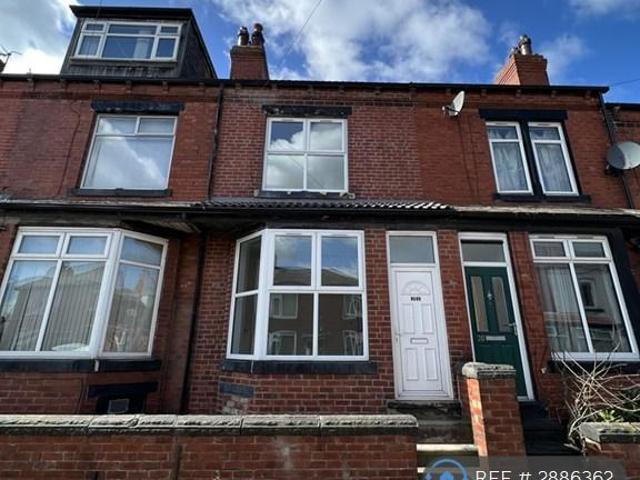 4 bedroom terraced house to rent